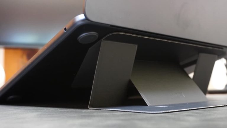MOFT：MacBook用スタンド「Cooling Stand」をレビュー｜取付けていることを感じさせない超薄型&軽量スタンド！
